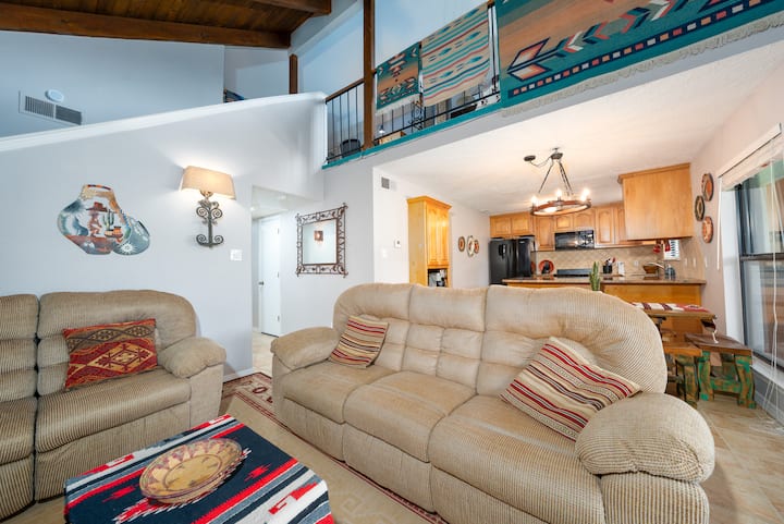 Innsbrook Vacation Townhome 121 - Ruidoso, NM