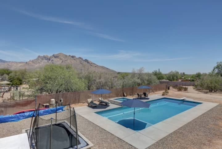 Casitia On Concordia In Oro Valley - Tohono Chul Gardens, Galleries, and Bistro