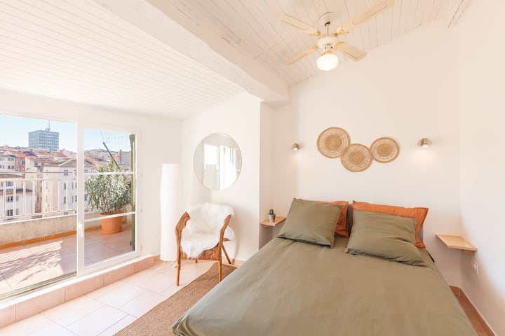 Duplex Toit-terrasse En Plein Centre-ville - Tulon