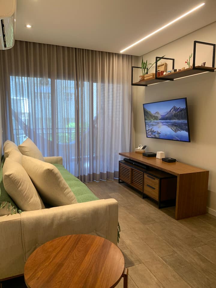 Ipanema, Piscina, Academia à Passos Do Mar - Ipanema