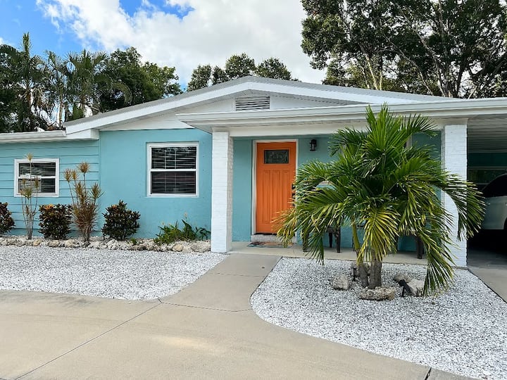 Stacie's Beach House - Sarasota, FL