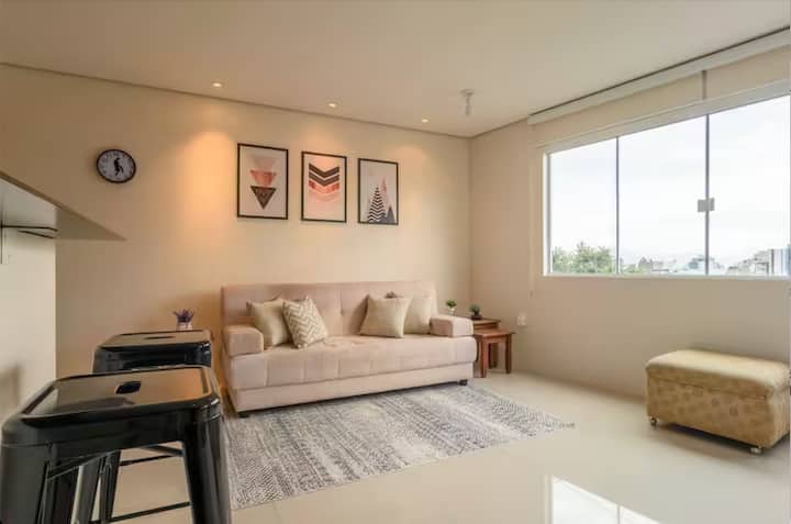 Flat Abaporu/centro/1suíte/3pessoas/1vaga/vistamar - Florianópolis