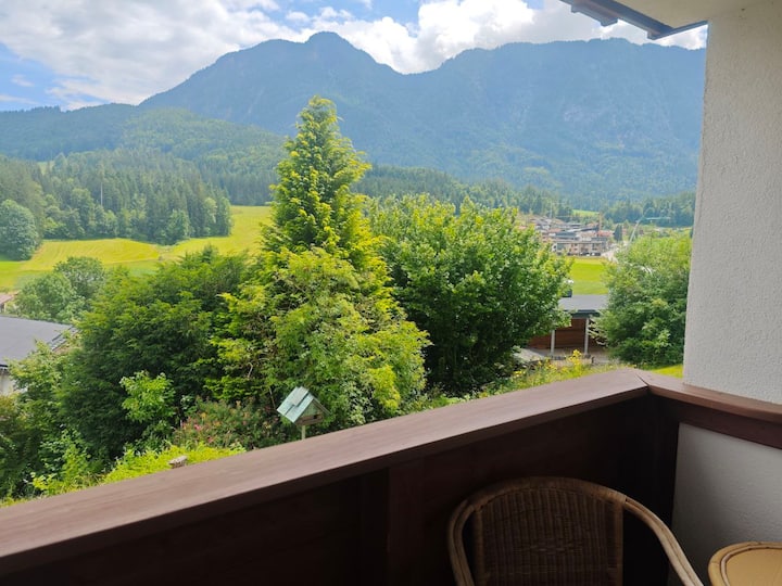 Ruhige Ferienwohnung Mit Balkon Und Kaiserblick - Itter