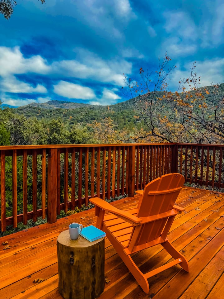 Nature’s Retreat: Hot Tub & Scenic Serenity - Oakhurst, CA