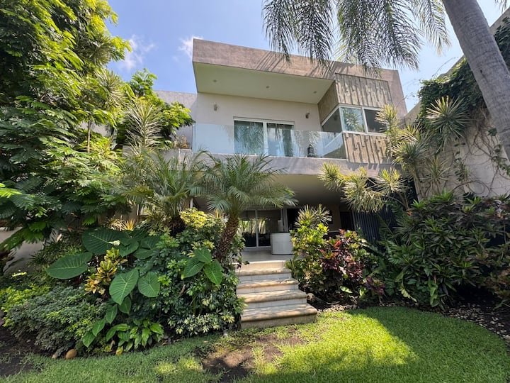 Casa Volcanes: Hermosa Y Amplia Residencia Moderna - Cuernavaca