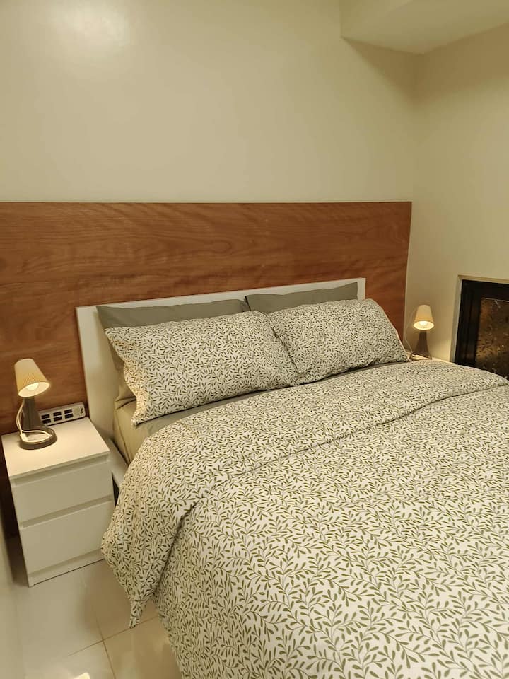 Cozy Condo Near Sm (Matityahu Suites-brenthill) - Baguio