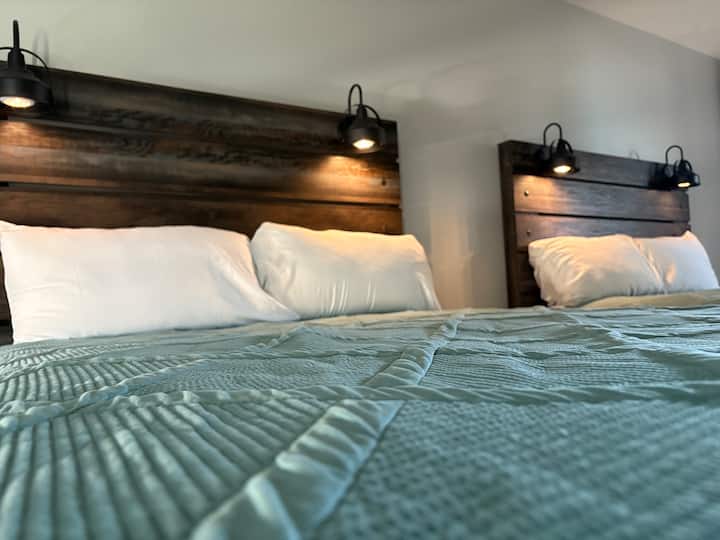 Course View Standard Double Queen Room - Gothenburg, NE