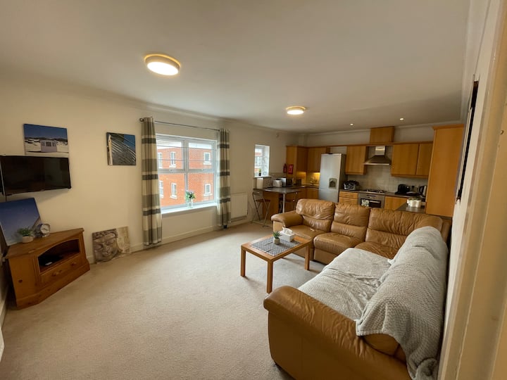 2 Bedroom Flat Near Newbury Racecourse - Newbury