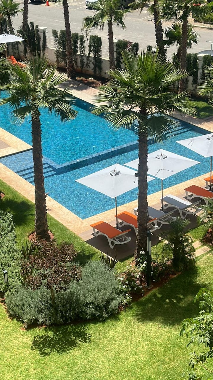 Charmant Appartement Avec Vue Sur Piscine - Bouznika