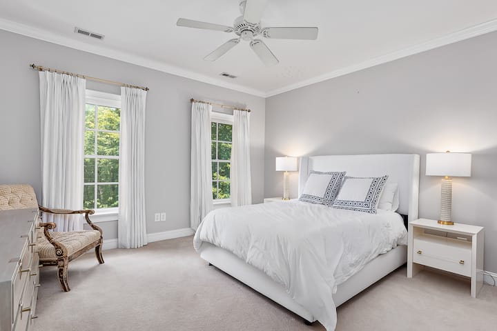 Private Suite In Beautiful Home Minutes From Unc - Chapel Hill, NC