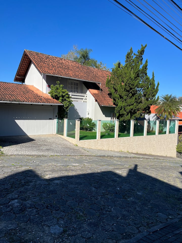 Casa Ampla E Aconchegante - Blumenau