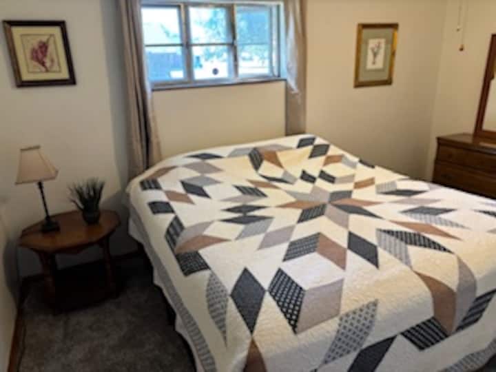 Grandma's Cozy, But Big Ranch-style Home - Hamilton, OH