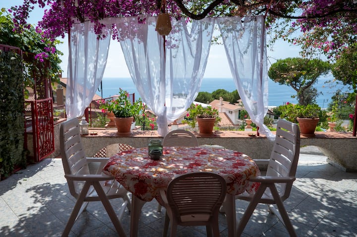 Casa Vacanza Con Vista Mare A Praia A Mare - Praia a Mare