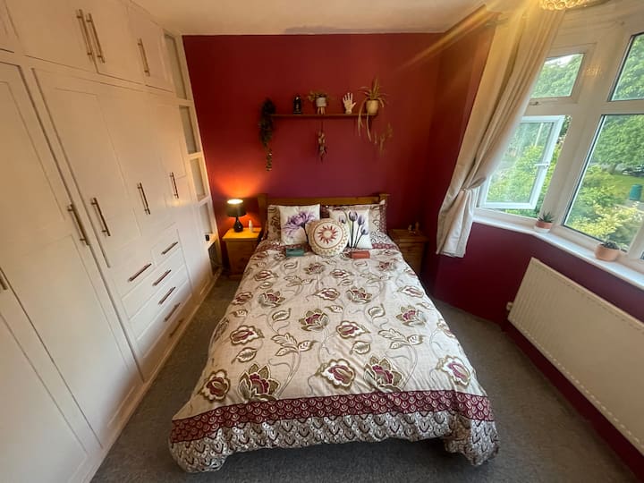 Spacious 3-bed House In Windsor - Windsor
