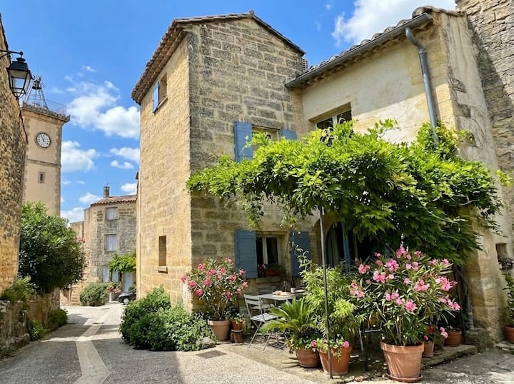 Très Jolie Maison De Village à Saint-siffret - Uzès