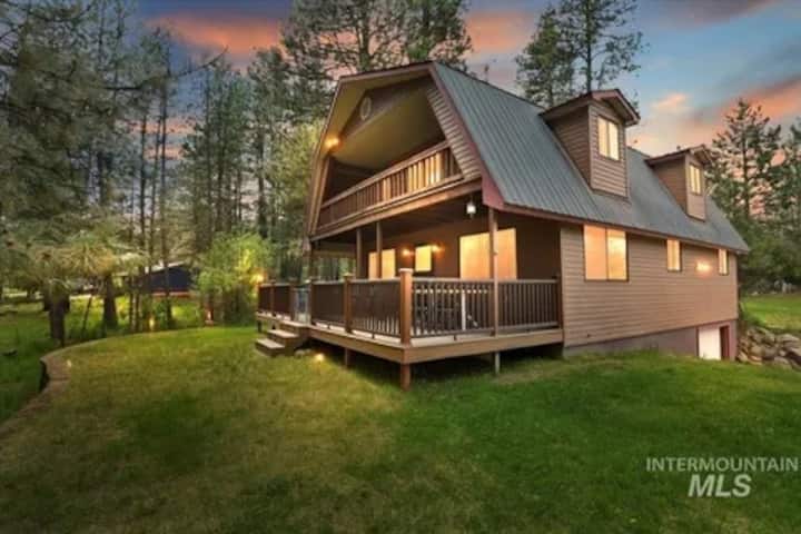 Castle Creek Cabin - Garden Valley, ID