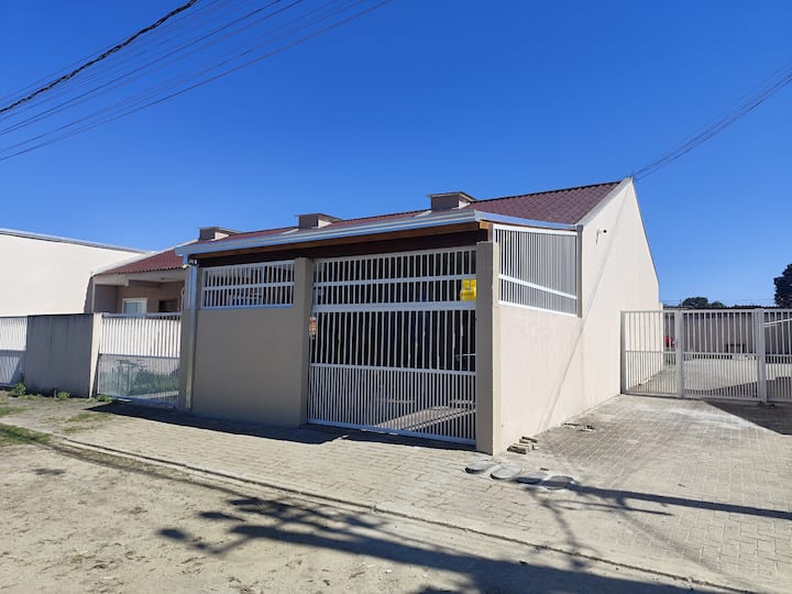 Casa Para O Descanso Da Família, Com áRea Gourmet. - Paranaguá
