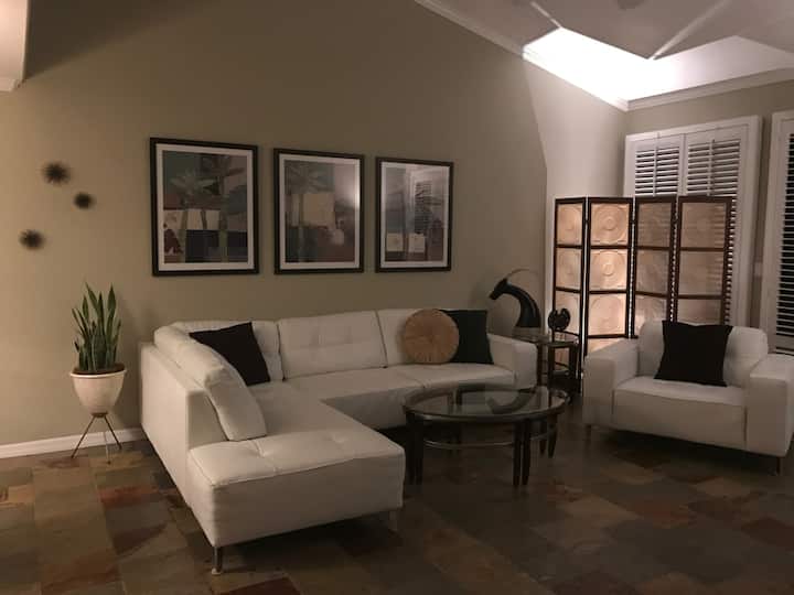 Desert Getaway Condo | Golf Course | Tennis | Pool - Rancho Mirage, CA