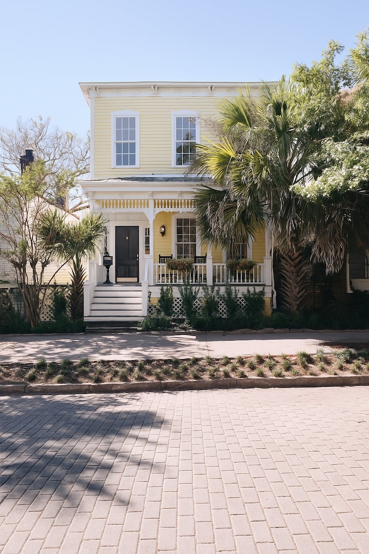 Five-bedroom Five Bath Historic Forsyth Park Home - Savannah