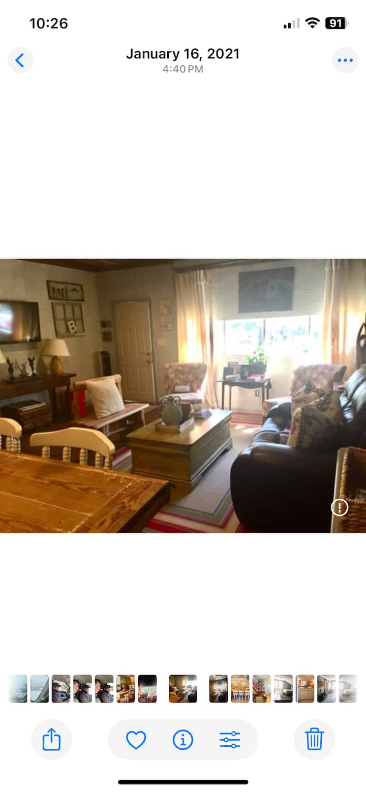 Clean Cozy Studio - Elgin, SC