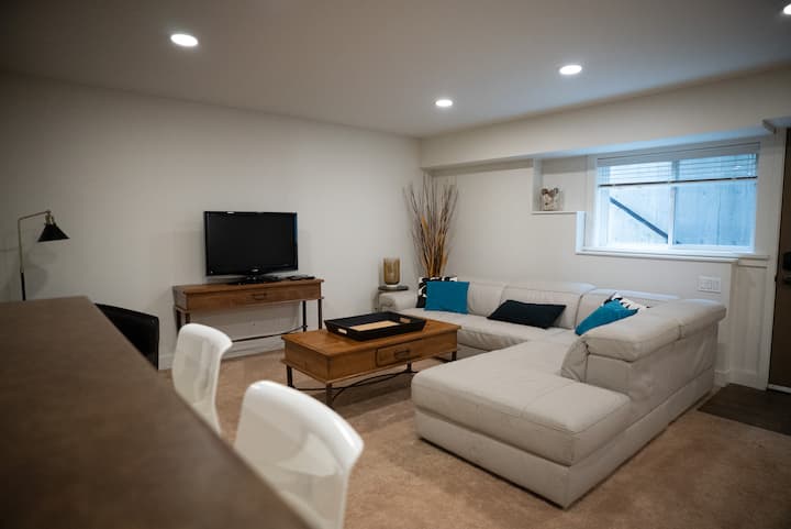 Lakefront Getaway – 2br/1ba Suite On Cultus Lake - Chilliwack