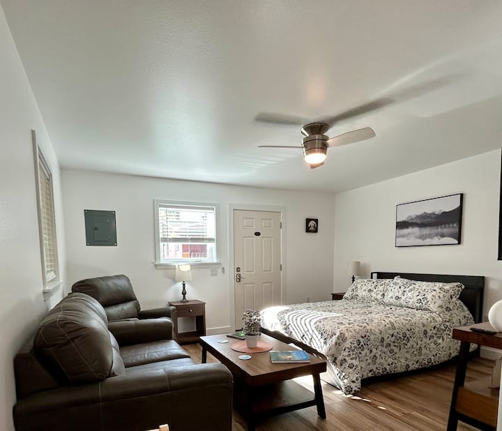 Arctic Fox Cabin #4 - Fairbanks, AK