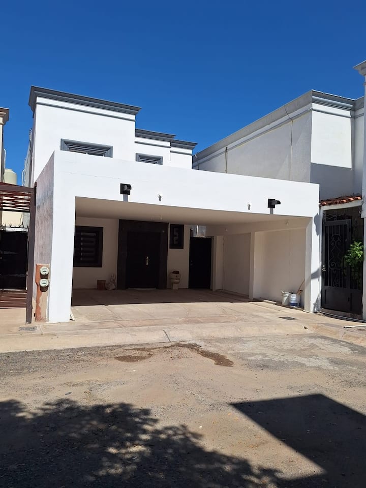 Amplia Casa Al Norponiente - Hermosillo