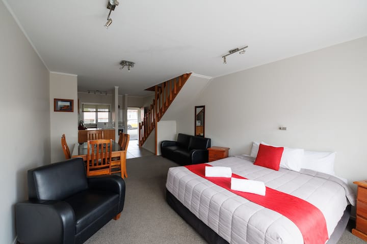 Spacious Space For All - Pukekohe Hill