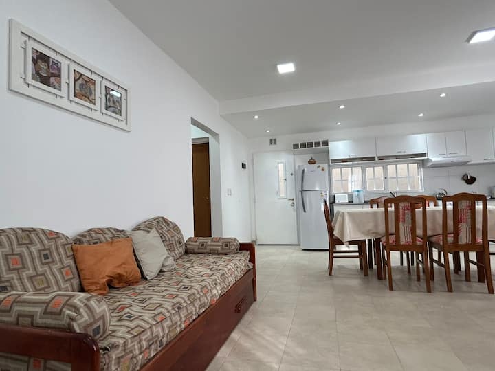 Hospedaje Nueve De Julio - Comodoro Rivadavia