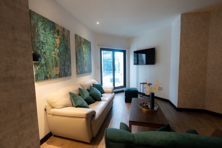 Elegancia Y Modernidad En Zona 10 - Guatemala