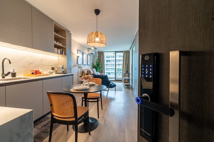 Dpto. Las Condes • Piscina, Parking Y Malls Cerca - Vitacura