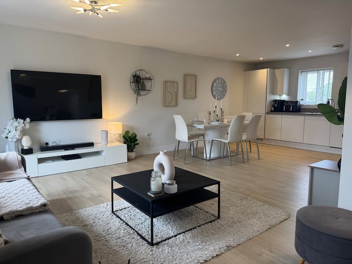 Luxury 3 Bedroom, 2 Bath Penthouse By Mcf - Aéroport de Londres Gatwick (LGW)
