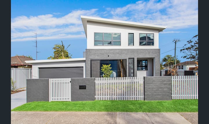 Woonona Wave - Wollongong