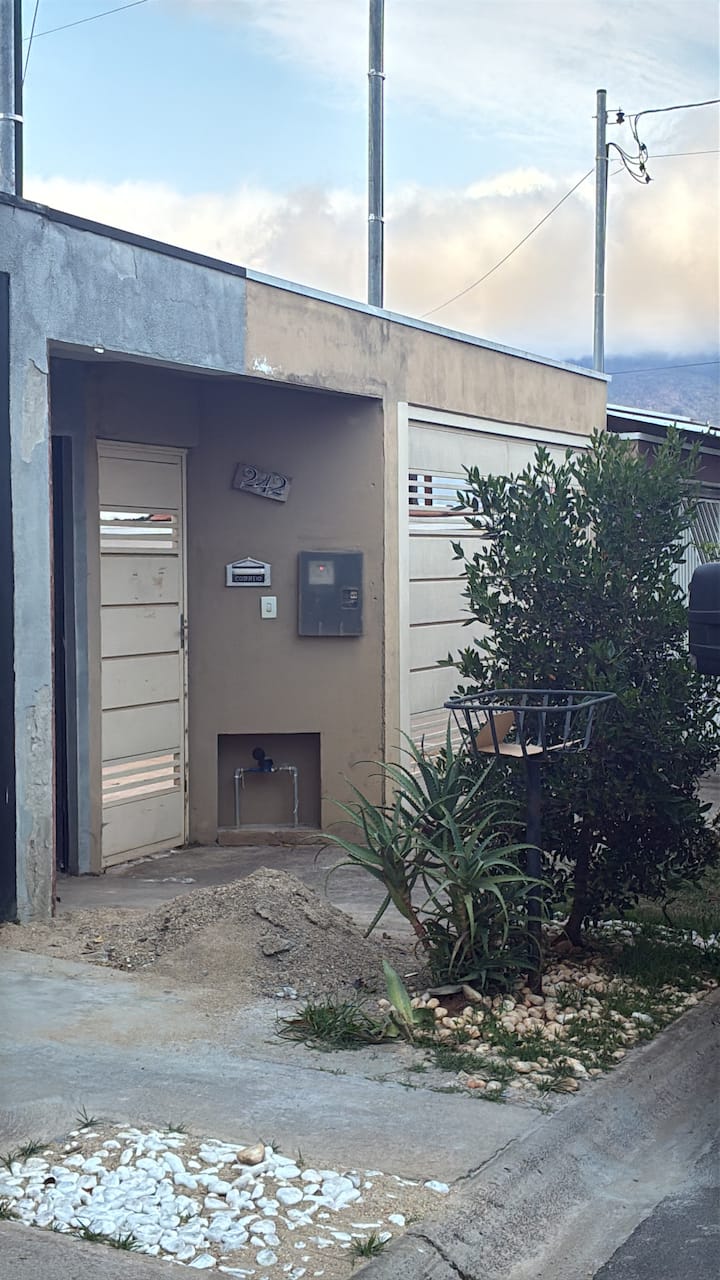 House Quarto Dormitório - Extrema