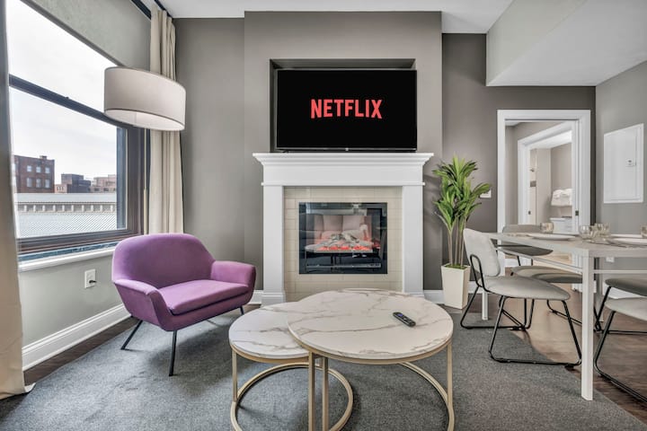 Elegant 2bd Condo In The Heart Of Downtown • Gym - Cleveland, OH