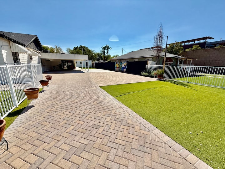Cozy Historic 2 Beds W/ Private Parking - Glendale, AZ
