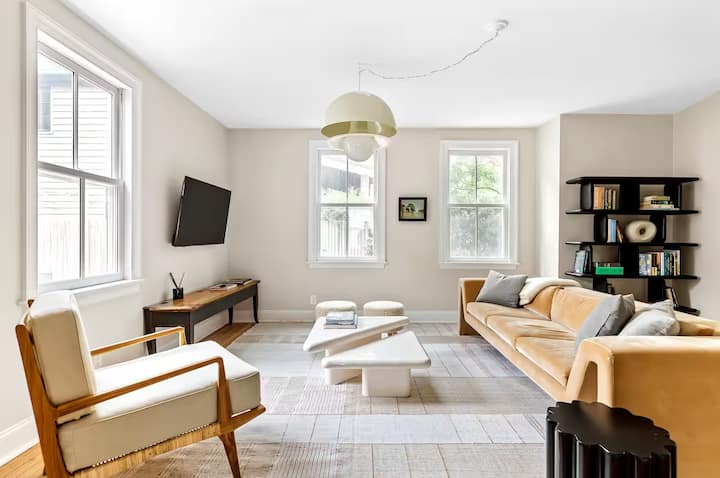 Sag Harbor Village 3 Bedroom Gem - Sag Harbor, NY