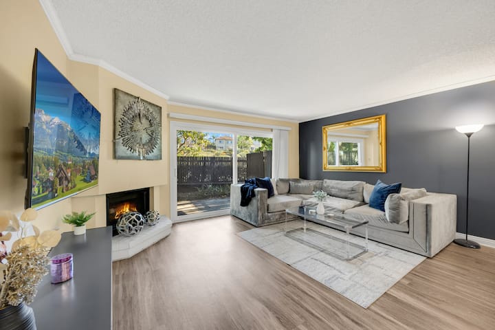Townhome 3 Beds Near By Fashion Island Newport - Newport Beach, CA