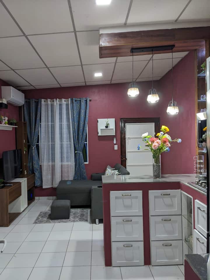 Gloria's Comfort - Santa Ana