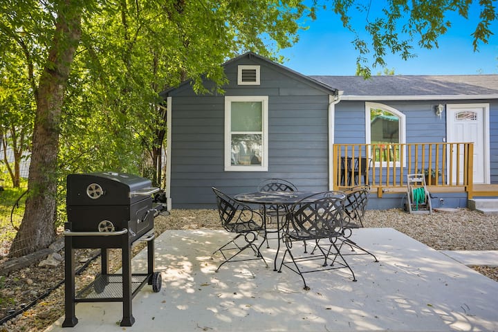 Cozy House In San Antonio Centrally Located - San Antonio