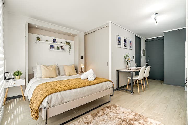 H&c | Studio + Lavadora + Metro La Moneda + Wifi - Santiago, Chile