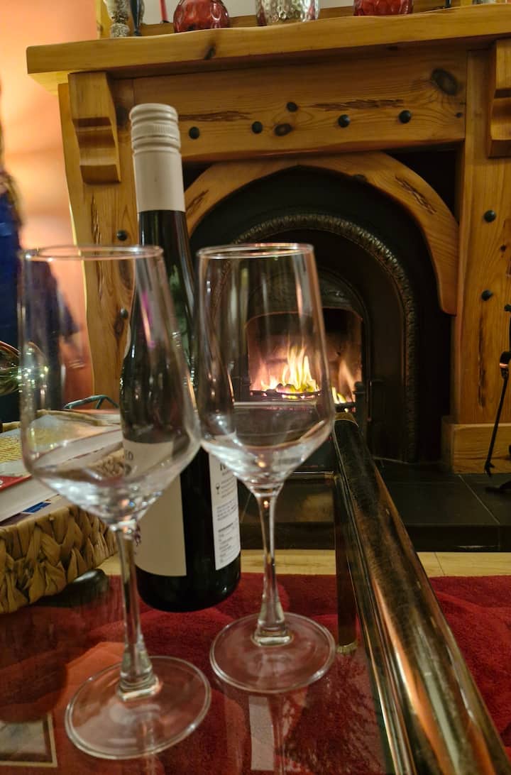 Cooley Cottage (Donegal Holiday Home - Seaviews) - County Donegal, Ireland