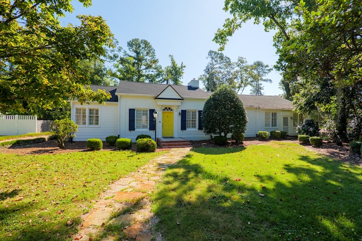 Game Day Convenience On Williams Street - Valdosta, GA