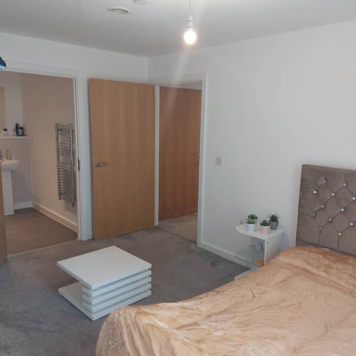 Double Bedroom Ensuite (Live In Landlord) - Warrington