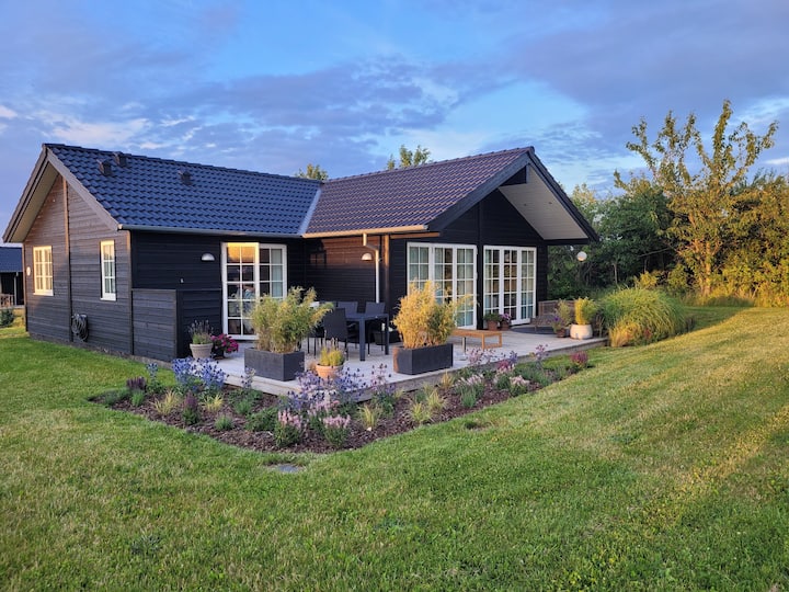 Peaceful Summerhouse Close To The Beach - Danemark