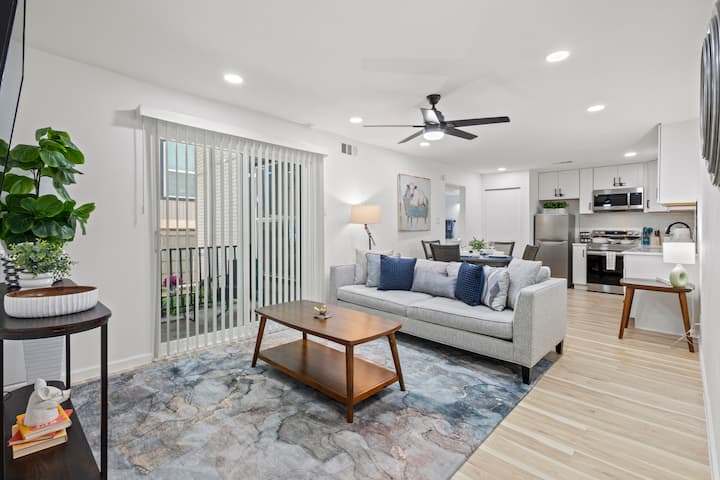 Central Dallas Stay•med District•pool+free Parking - Dallas, TX