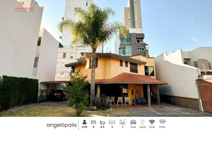 Fullhouse + Pets · Next To Auditorio Metropolitano - Puebla