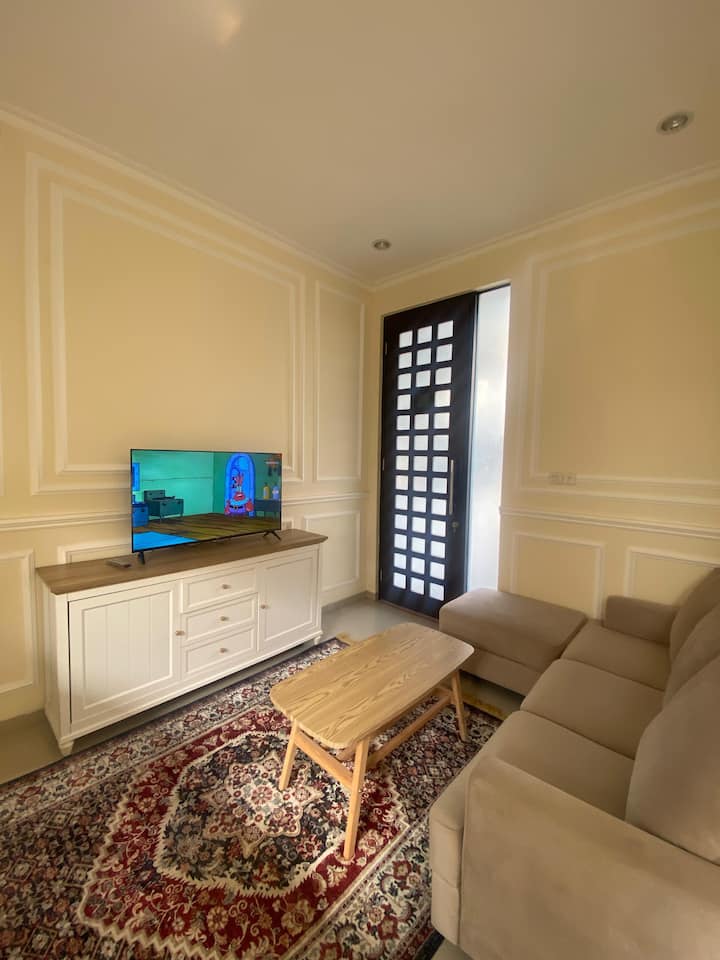 Bright & Modern Minimalist 2br Townhouse - Malang