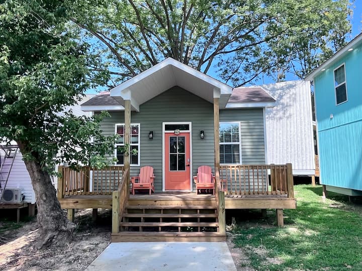 Cozy Lofted Tiny Home In Tiny Home Village - Cape Girardeau, MO