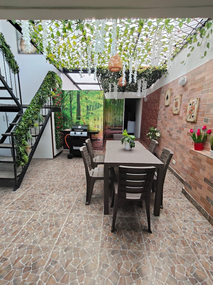 Casa Lujosa Con Jacuzzi/14 Personas - Bello